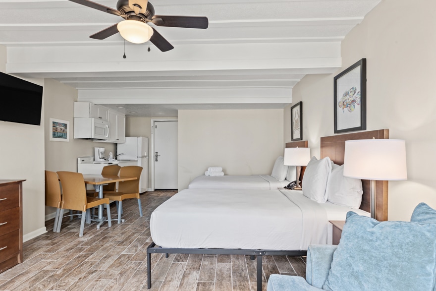 Studio Condos in Panama City Beach with Full Kitchens